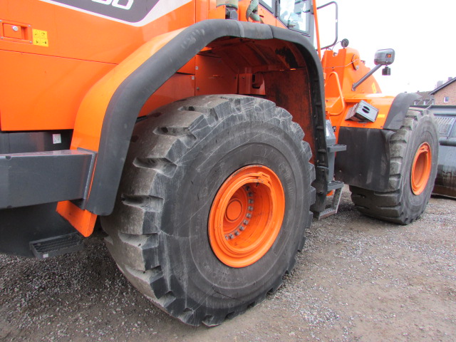 Doosan DL 550-3 10 m³ | Uwe Müller