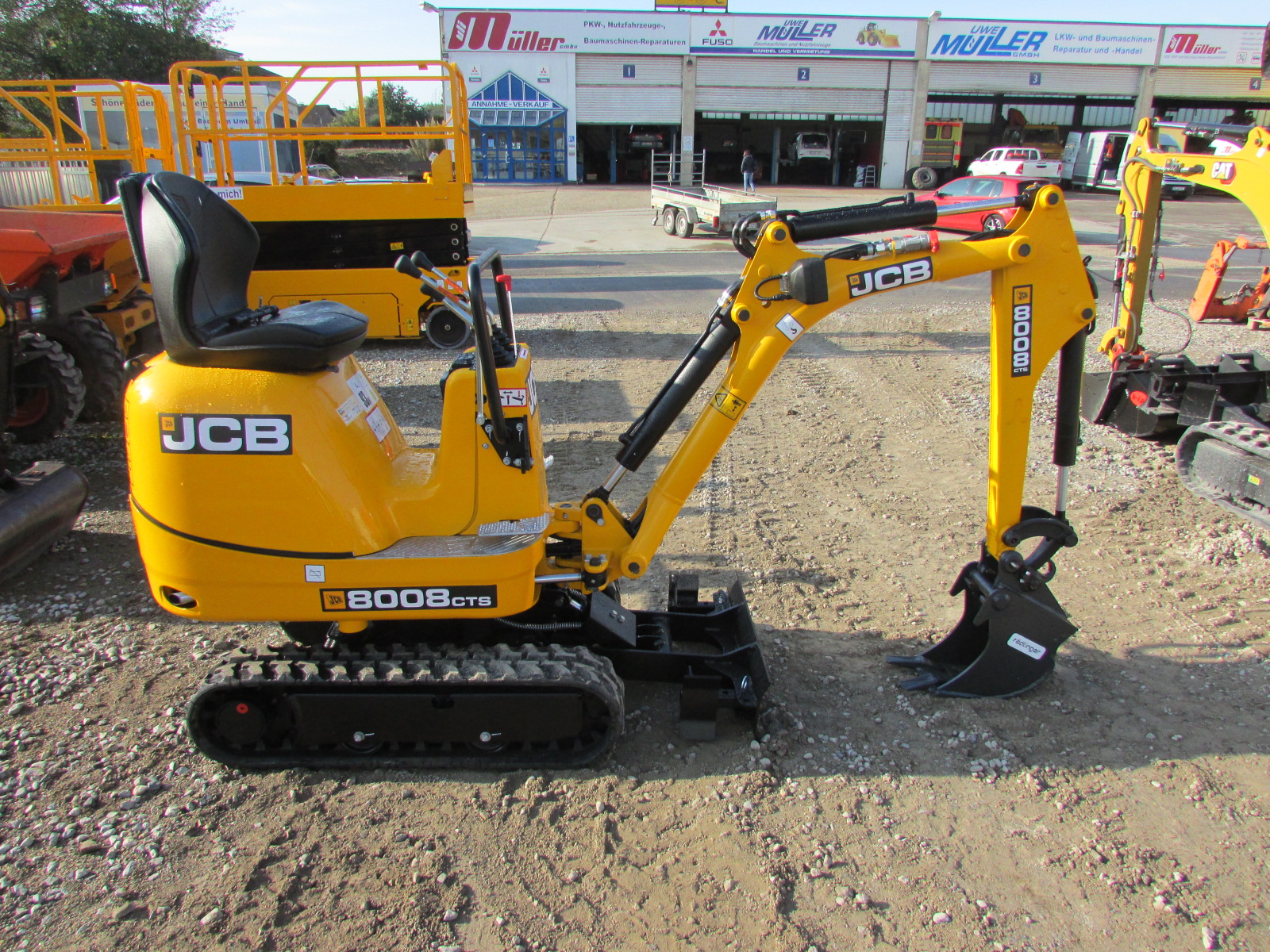 JCB 8008 CTS | Uwe Müller