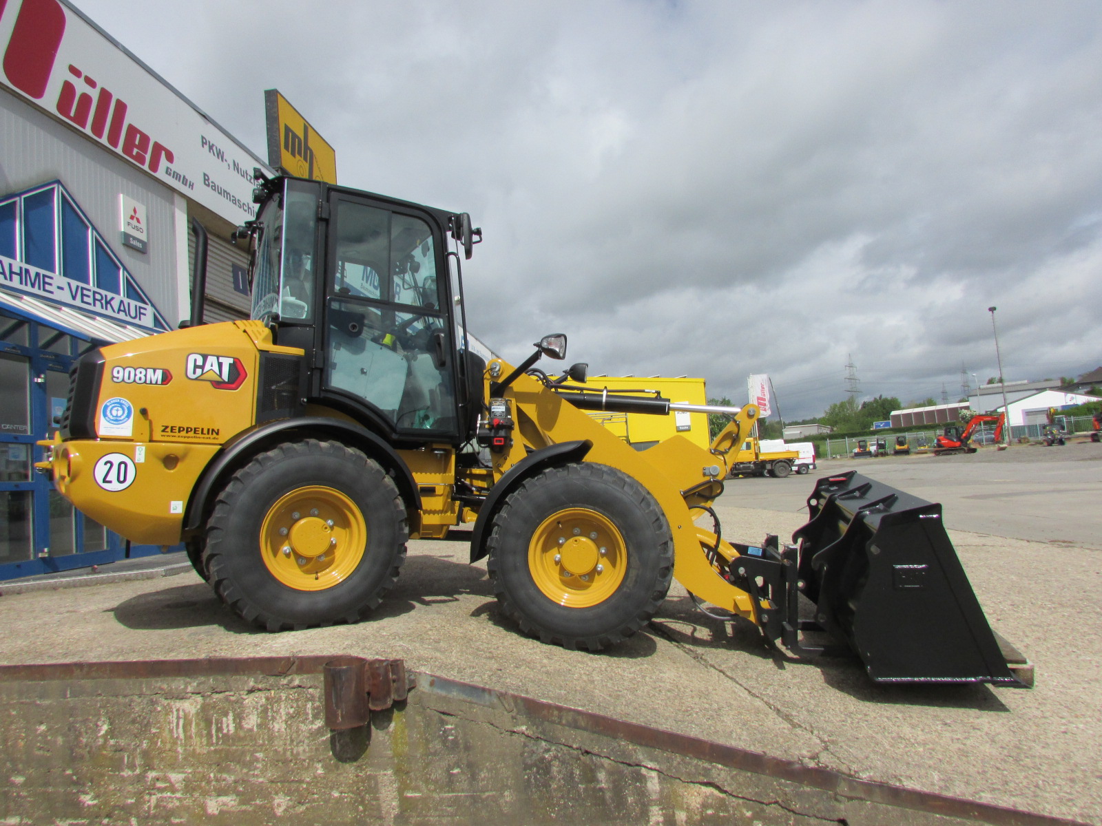 Caterpillar 908 M (new Generation) | Uwe Müller