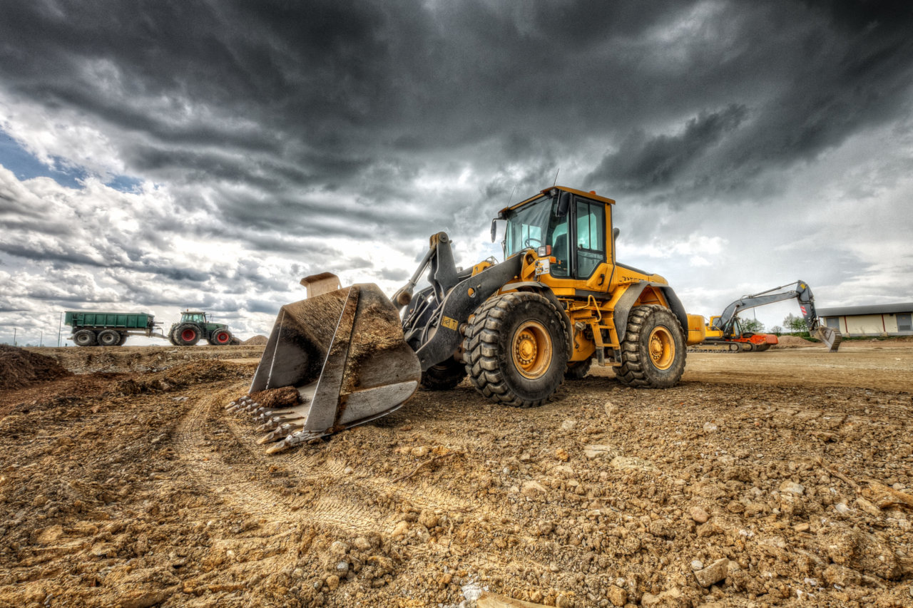 Baumaschinen und Nutzfahrzeuge - FUSO | Uwe Müller